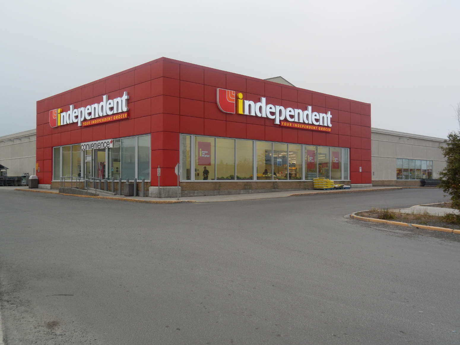 North America's largest mall plus a visit to Yellowknife - ECA ...